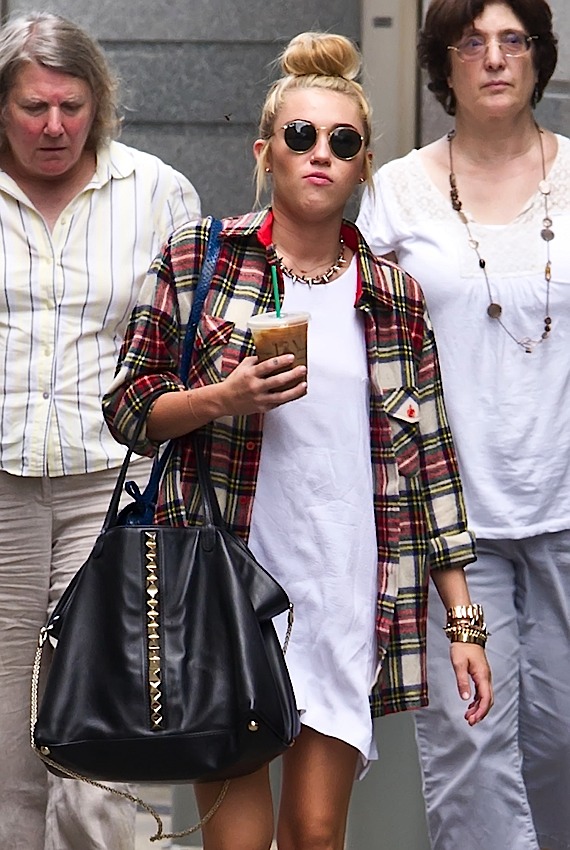 The Many Bags Of Miley Cyrus | PurseBlog