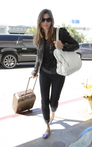 The Many Bags of Jessica Biel - PurseBlog