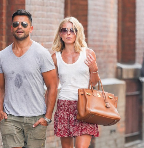 The Many Bags of Kelly Ripa - PurseBlog
