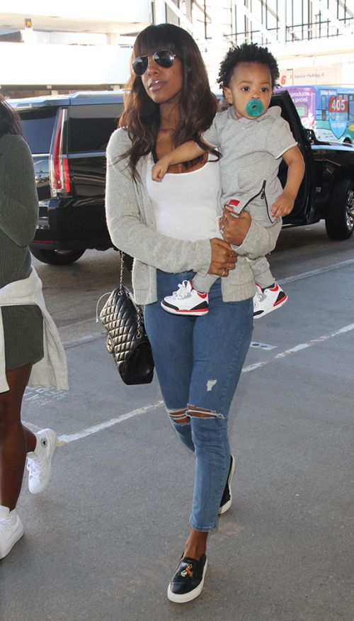 Kelly Rowland Shows Remarkable Commitment, Has Carried Nothing but ...