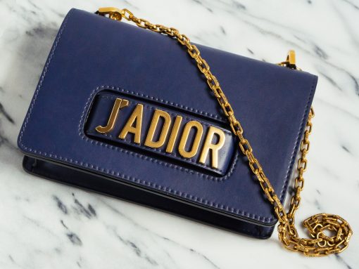 Love It or Leave It: In-Your-Face Logos - PurseBlog