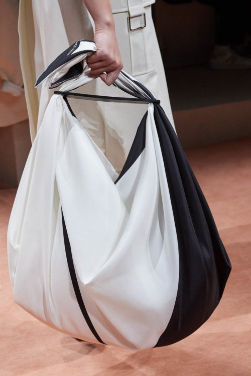 Hermès Spring/Summer 2020 Strikes a Balance - PurseBlog