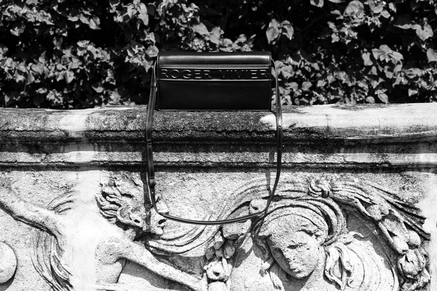 A Close Look at the New Roger Vivier Viv’ Choc Bag - PurseBlog