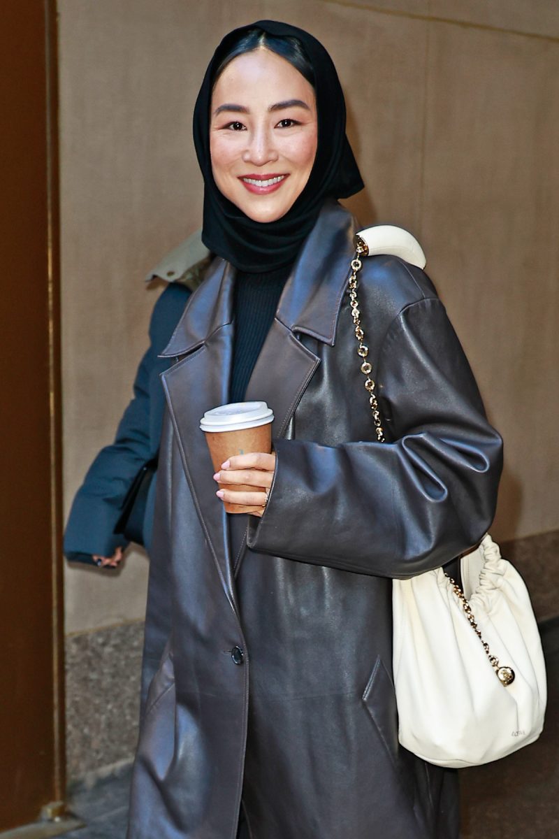 Celebrities With Their Loewe Squeeze Bags - PurseBlog