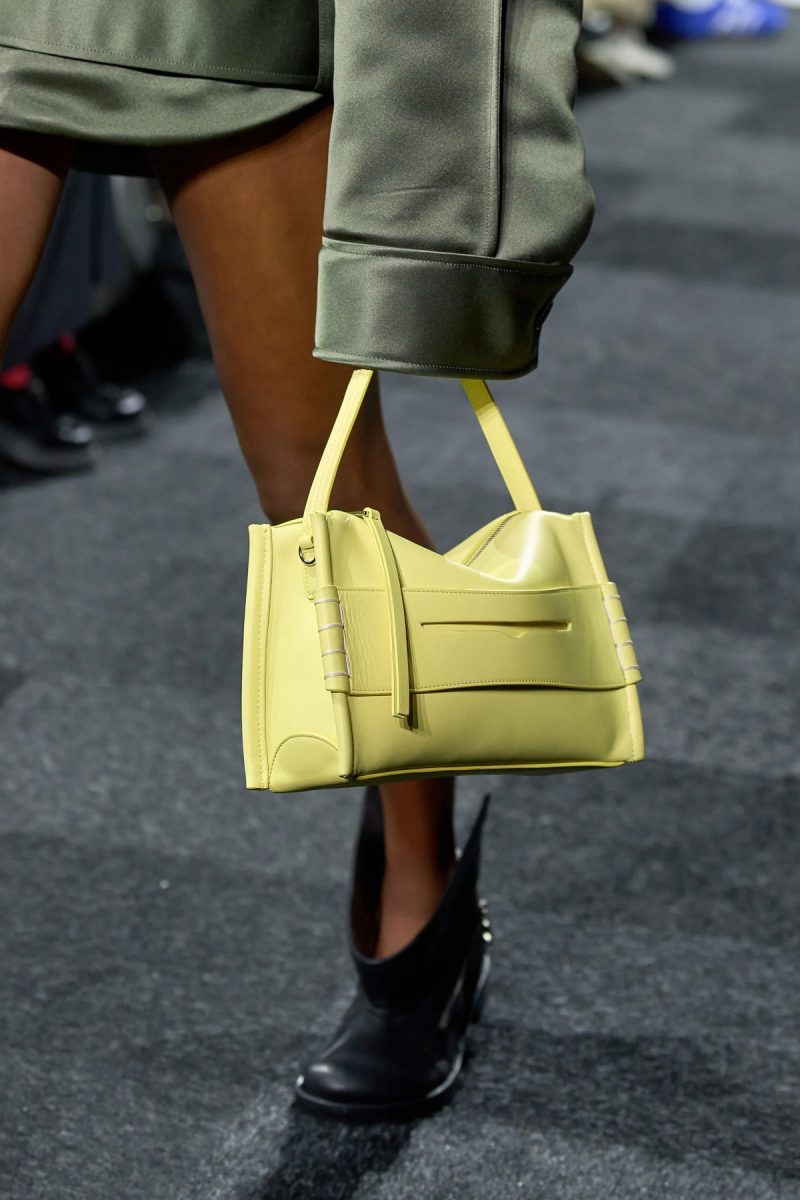 JW Anderson’s Spring 2025 Runway Focuses on Its New House Icon - PurseBlog
