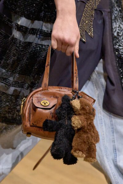 Stuart Vevers Returns to ’90s New York for Coach Fall 2025 - PurseBlog