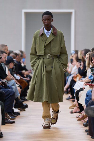 Jonathan Anderson Wows At His Runway Debut For Dior Men's Spring 2026 ...