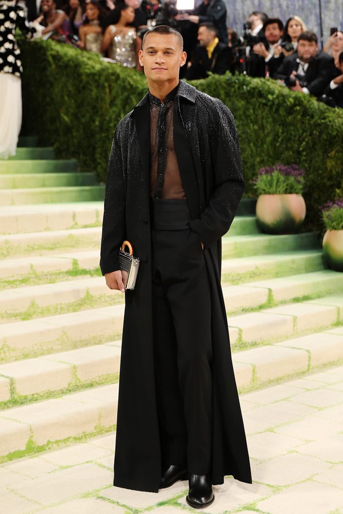 Celebrities Take Over New York For The 2026 Met Gala With A Parade Of ...